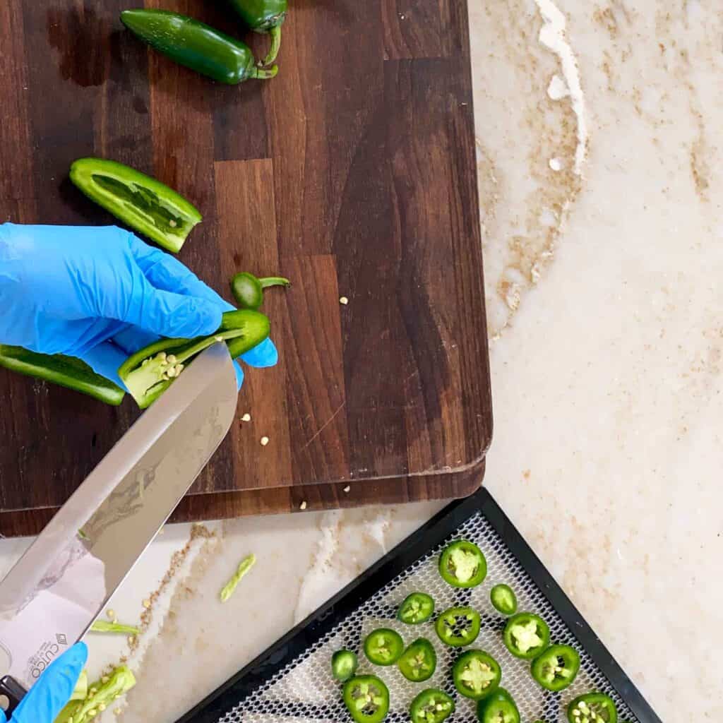 How to Dry Peppers 3 Ways (With & Without a Dehydrator) - Modern Harvest