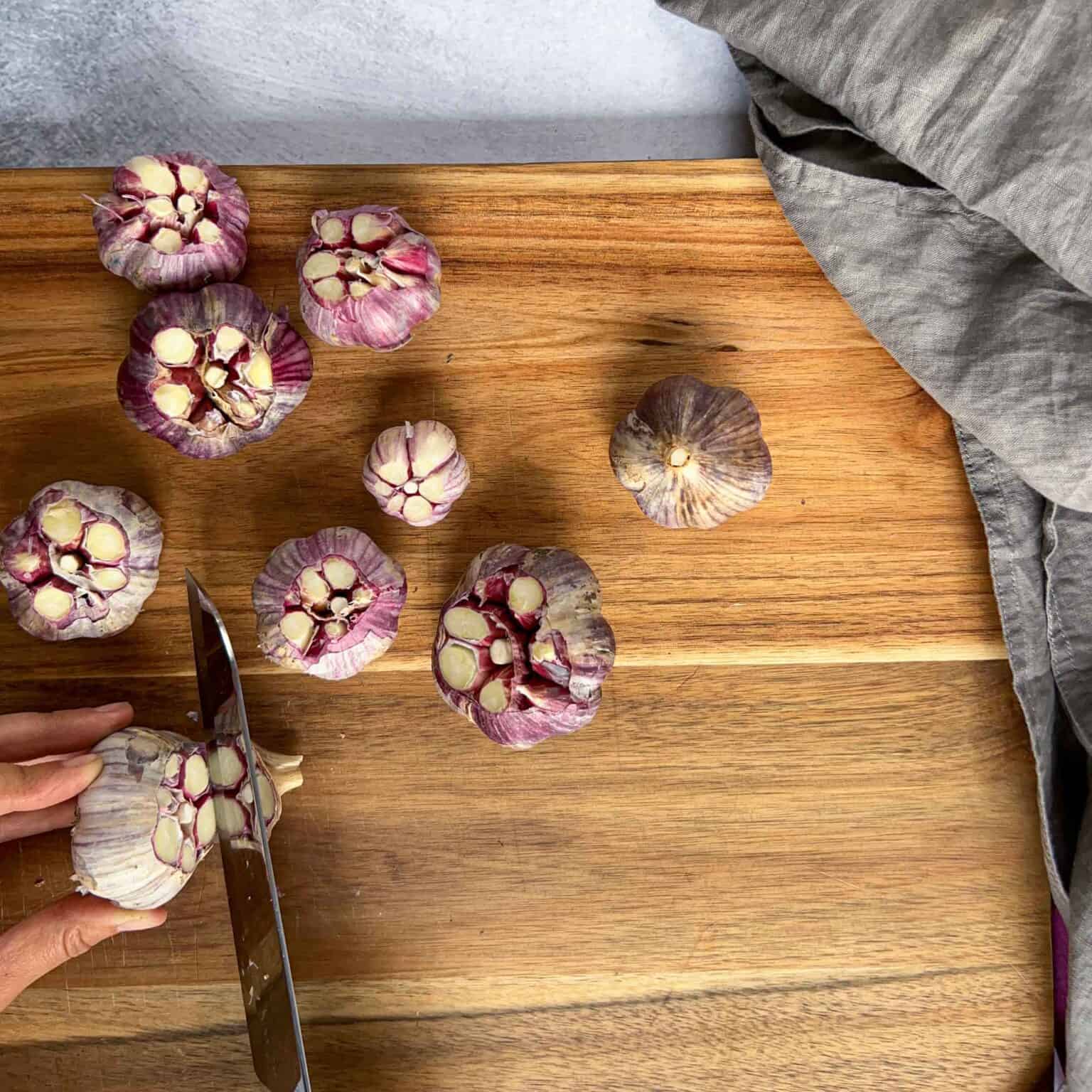 Savory Smoked Garlic - Modern Harvest